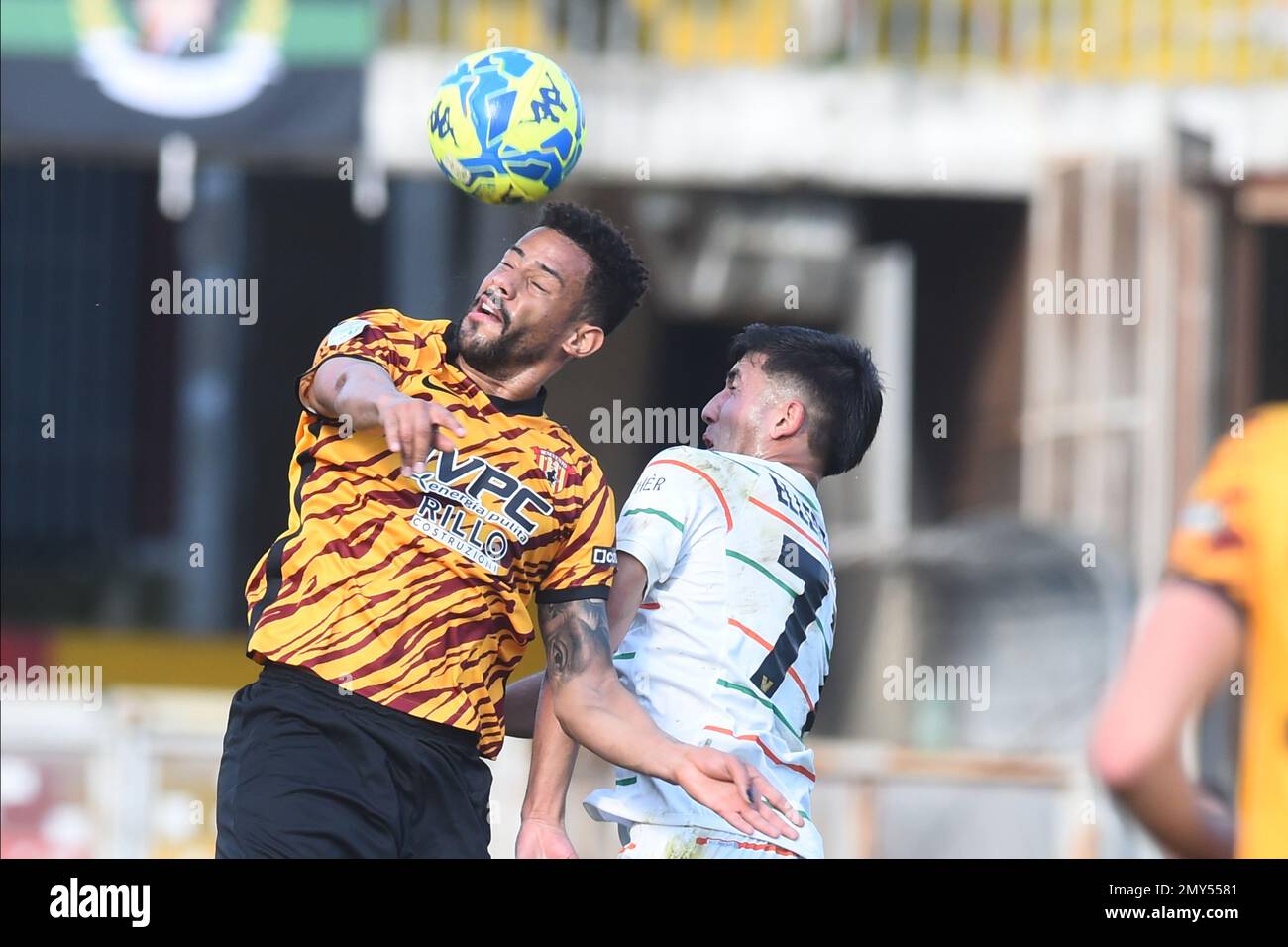 Andres Felipe Tello Munoz af Benevento Calcio competes for the ball ...