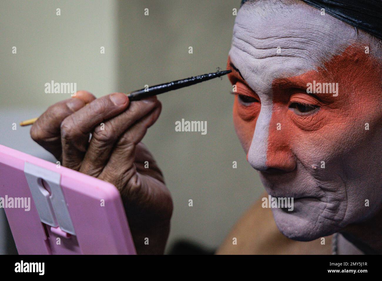 Bangkok, Thailand. 04th Feb, 2023. Chinese operaís performer seen ...