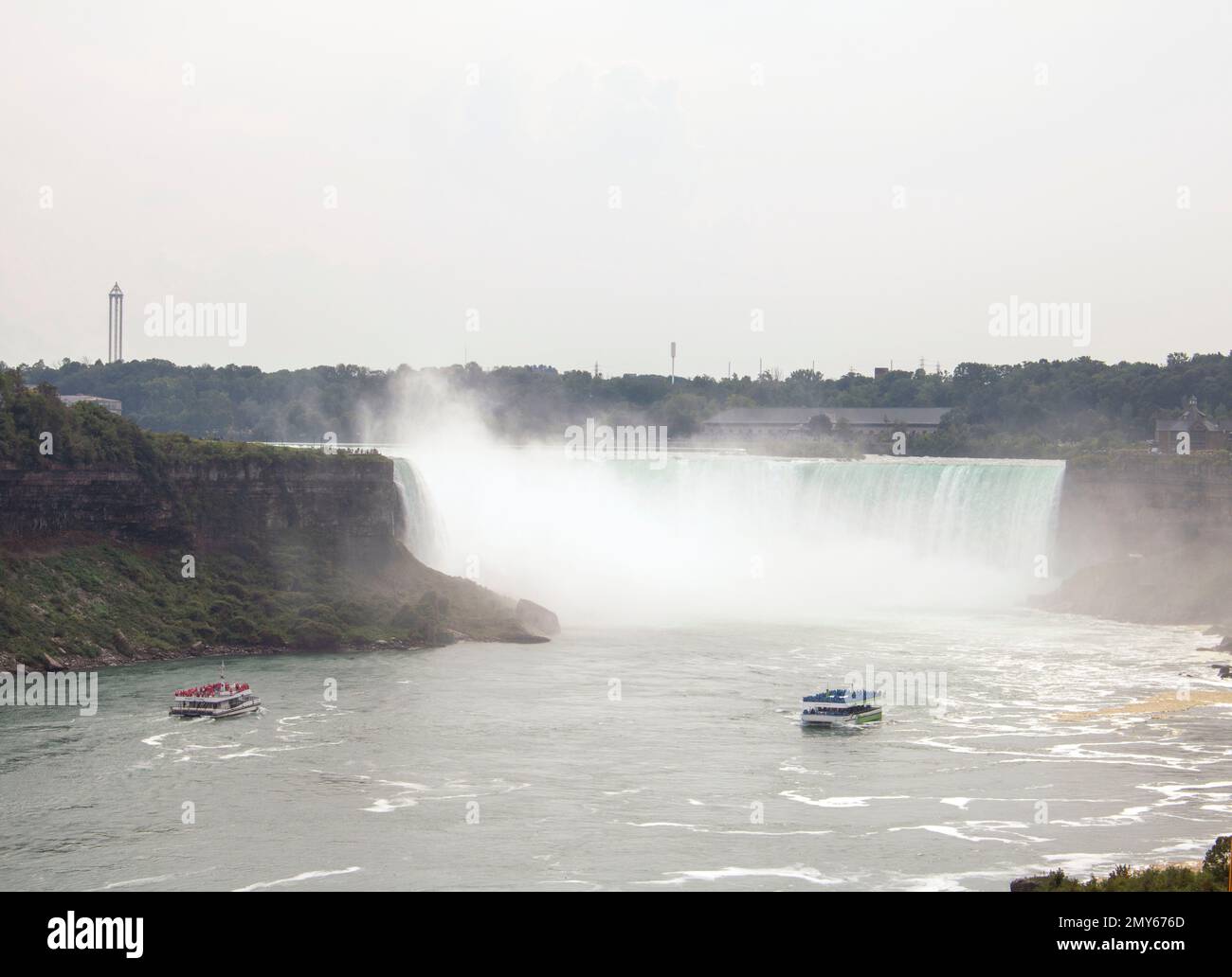 Niagara falls state park cave of the winds hi-res stock photography and ...