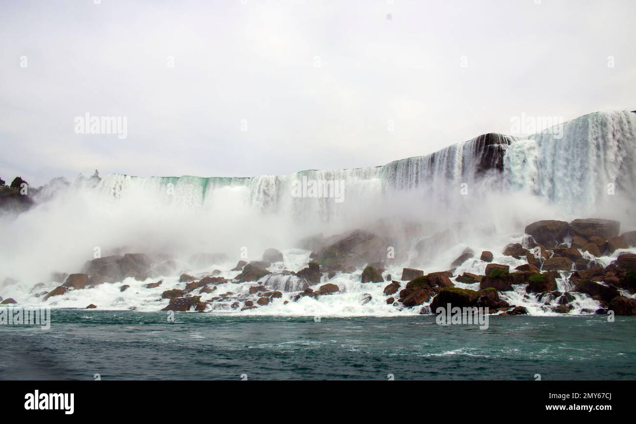 Niagara falls state park cave of the winds hi-res stock photography and ...
