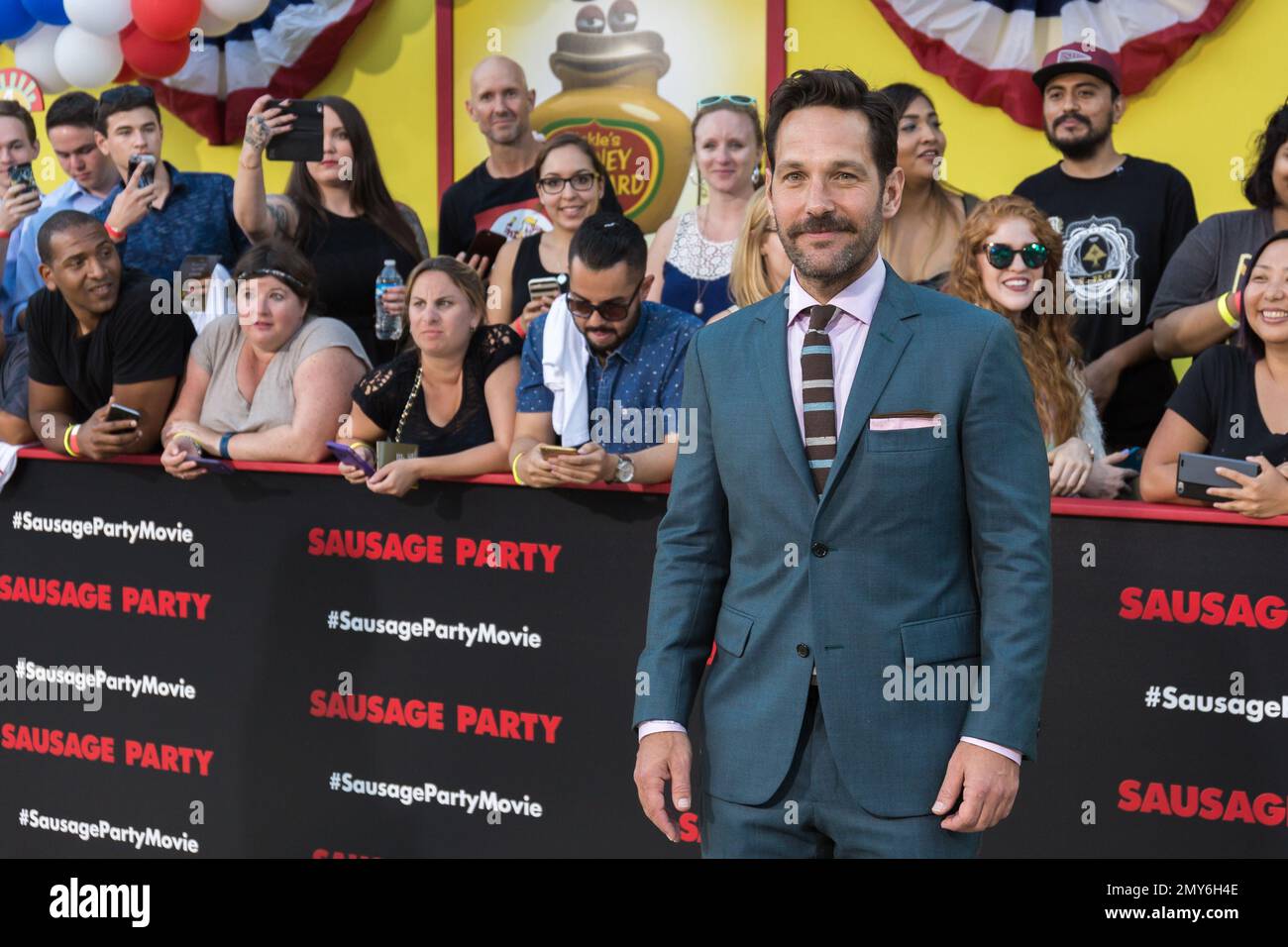 Paul Rudd arrives at the world premiere of "Sausage Party" at the ...