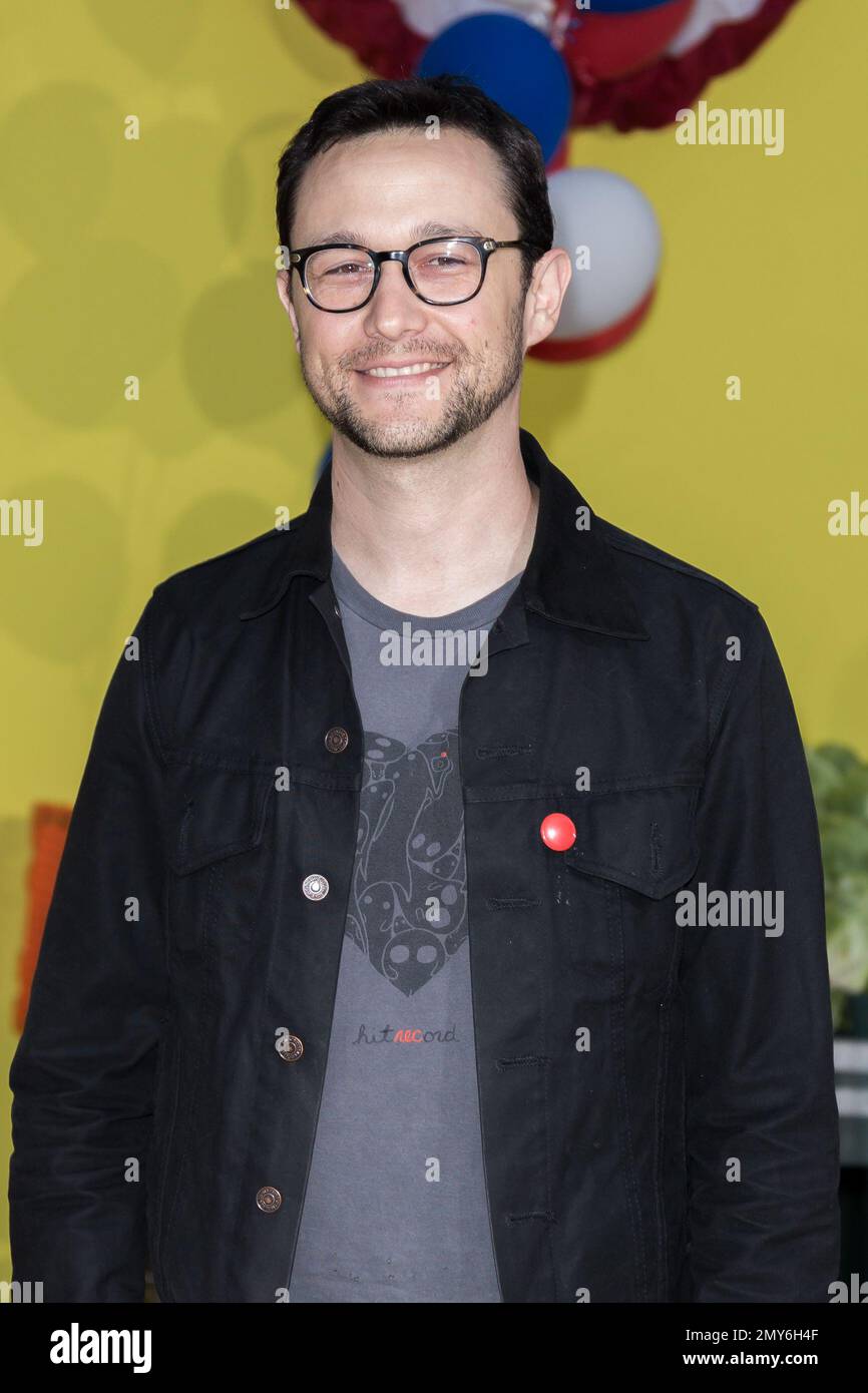 Joseph Gordon-Levitt arrives at the world premiere of "Sausage Party ...