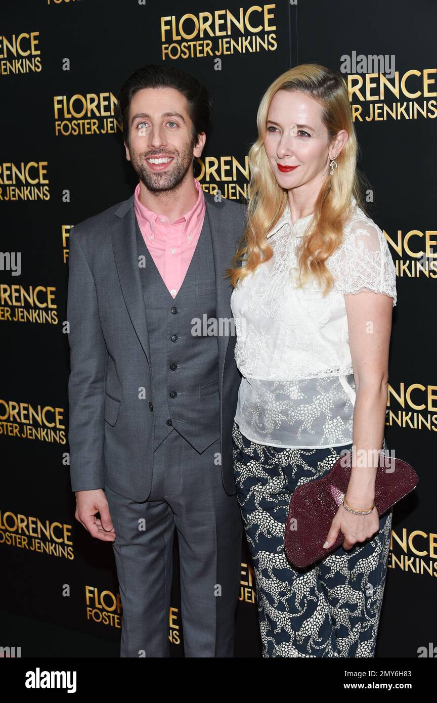 Actor Simon Helberg and wife Jocelyn Towne attend the premiere of ...