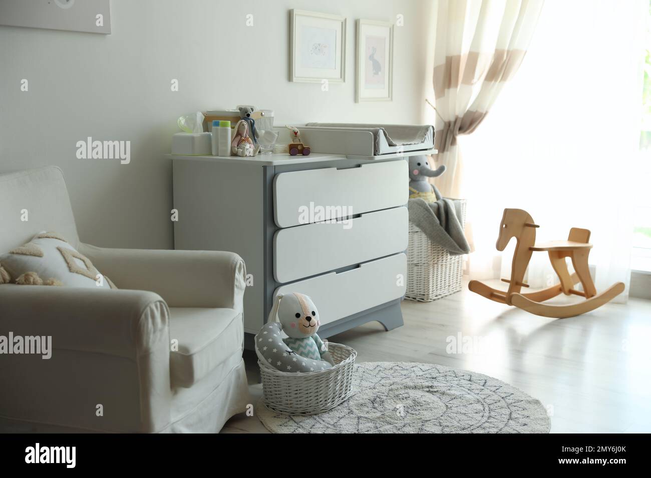 Changing diaper floor hi-res stock photography and images - Alamy