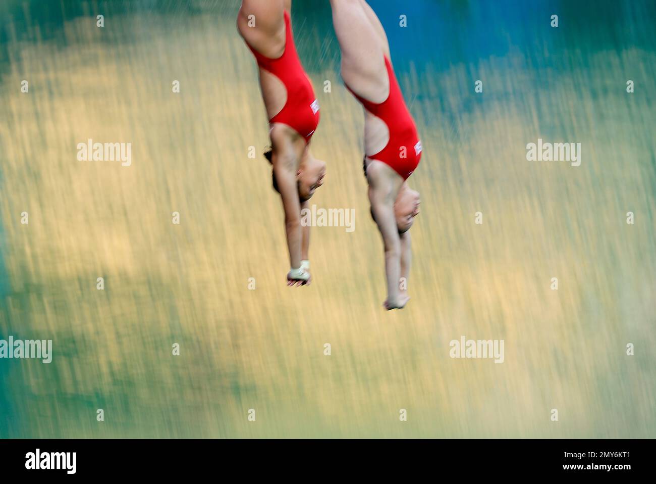 United States' Jessica Parratto, left, and Amy Cozad compete during the ...