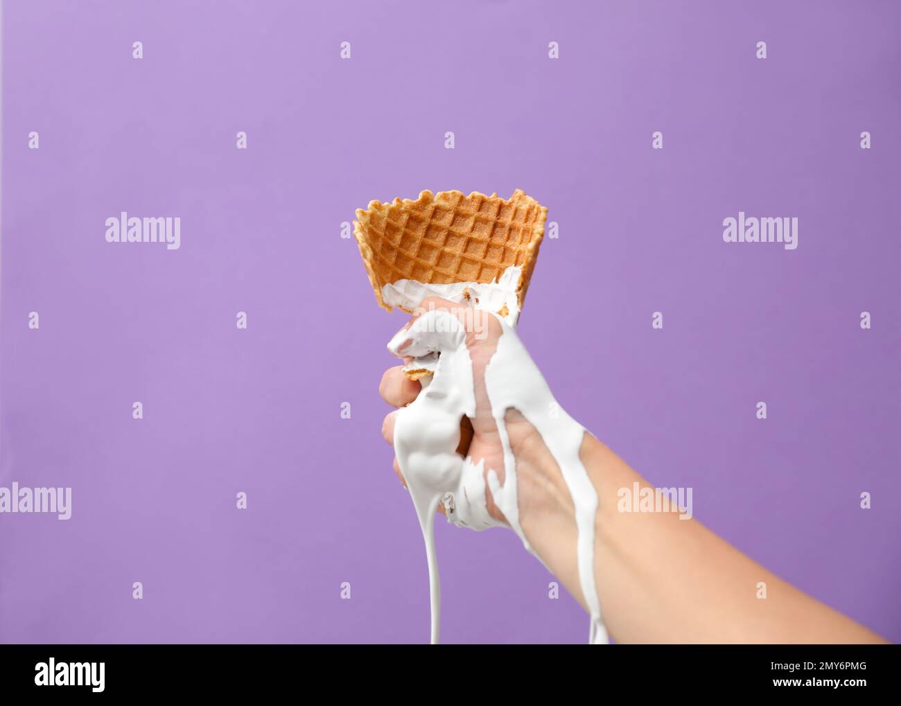 Melting broken ice cream cone hi-res stock photography and images - Alamy