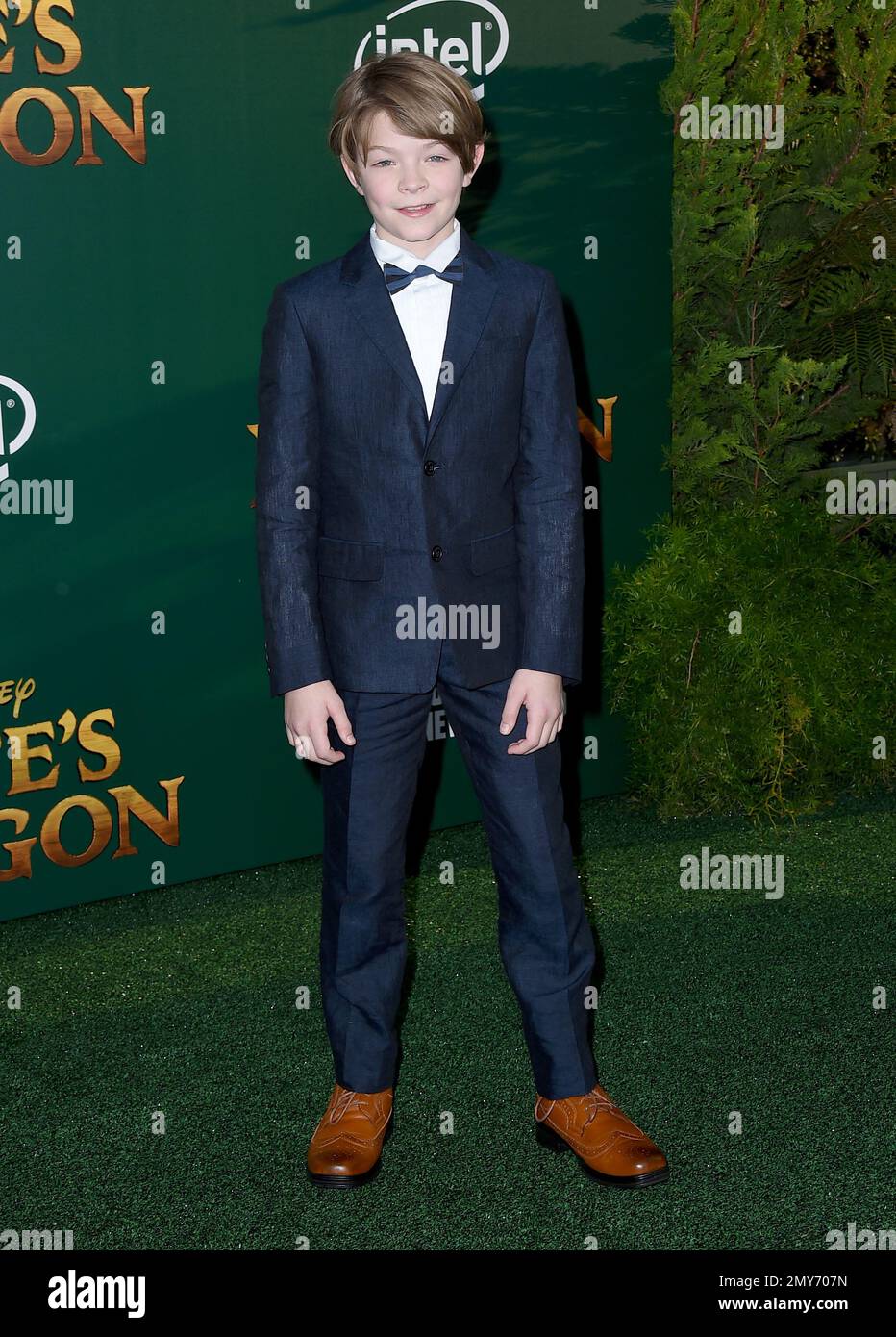 Oakes Fegley arrives at the Los Angeles premiere of "Pete's Dragon" at ...
