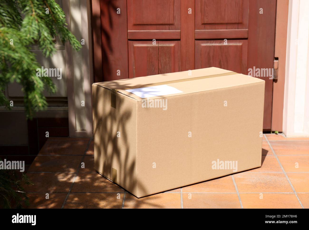 Front package porch hi-res stock photography and images - Alamy