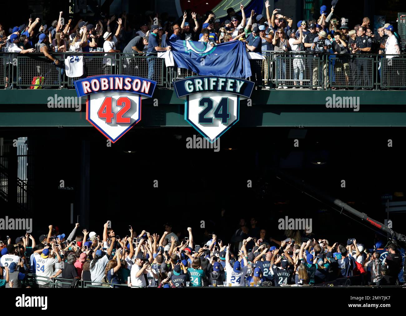 Taryn Griffey, center above number 24, the daughter of Seattle Mariners ...