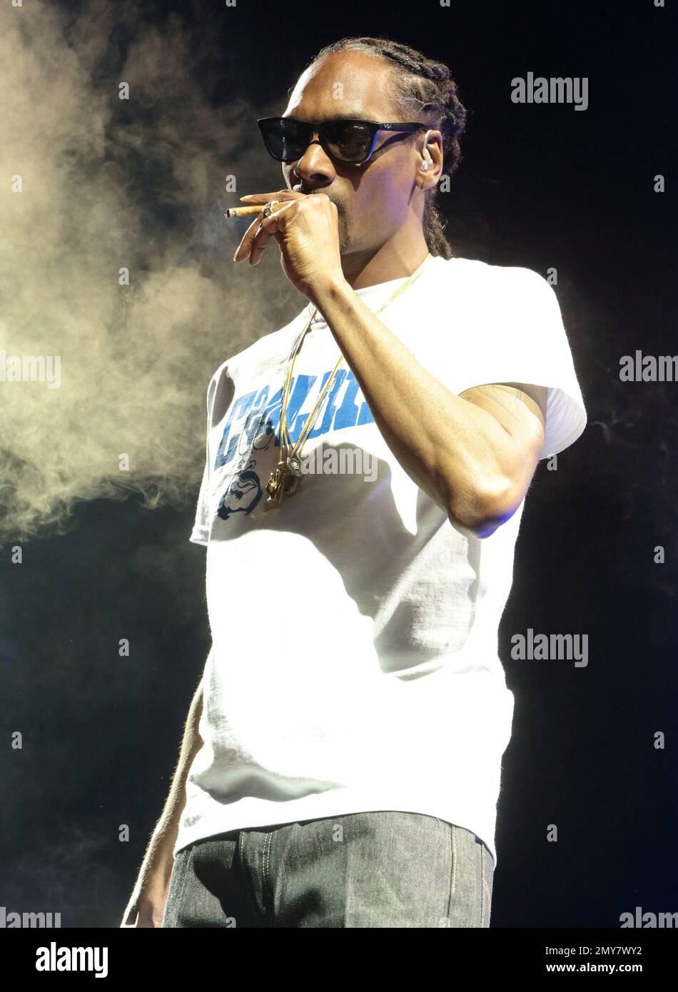 Snoop Dogg performs in concert during his “The High Road Tour” at the ...