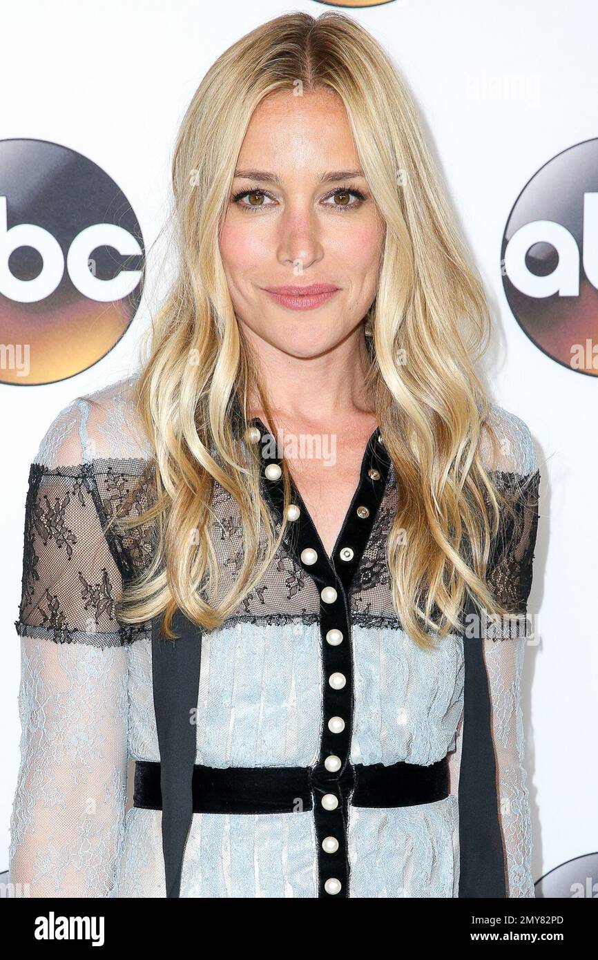 Piper Perabo, a cast member in the television series "Notorious ...