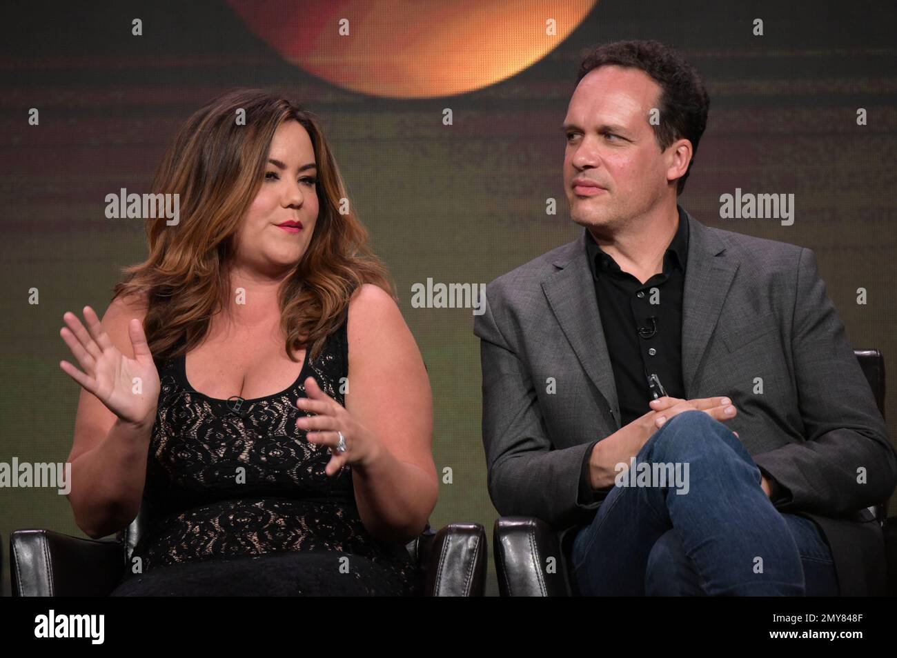 Katy Mixon, left, and Diedrich Bader participate in the "American ...