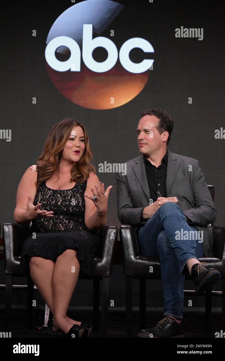 Katy Mixon, left, and Diedrich Bader participate in the "American ...