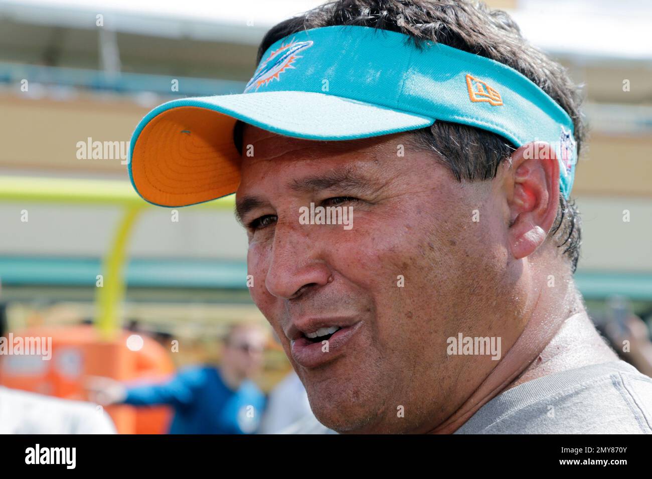 Miami Dolphins offensive coordinator Clyde Christensen talks with the ...