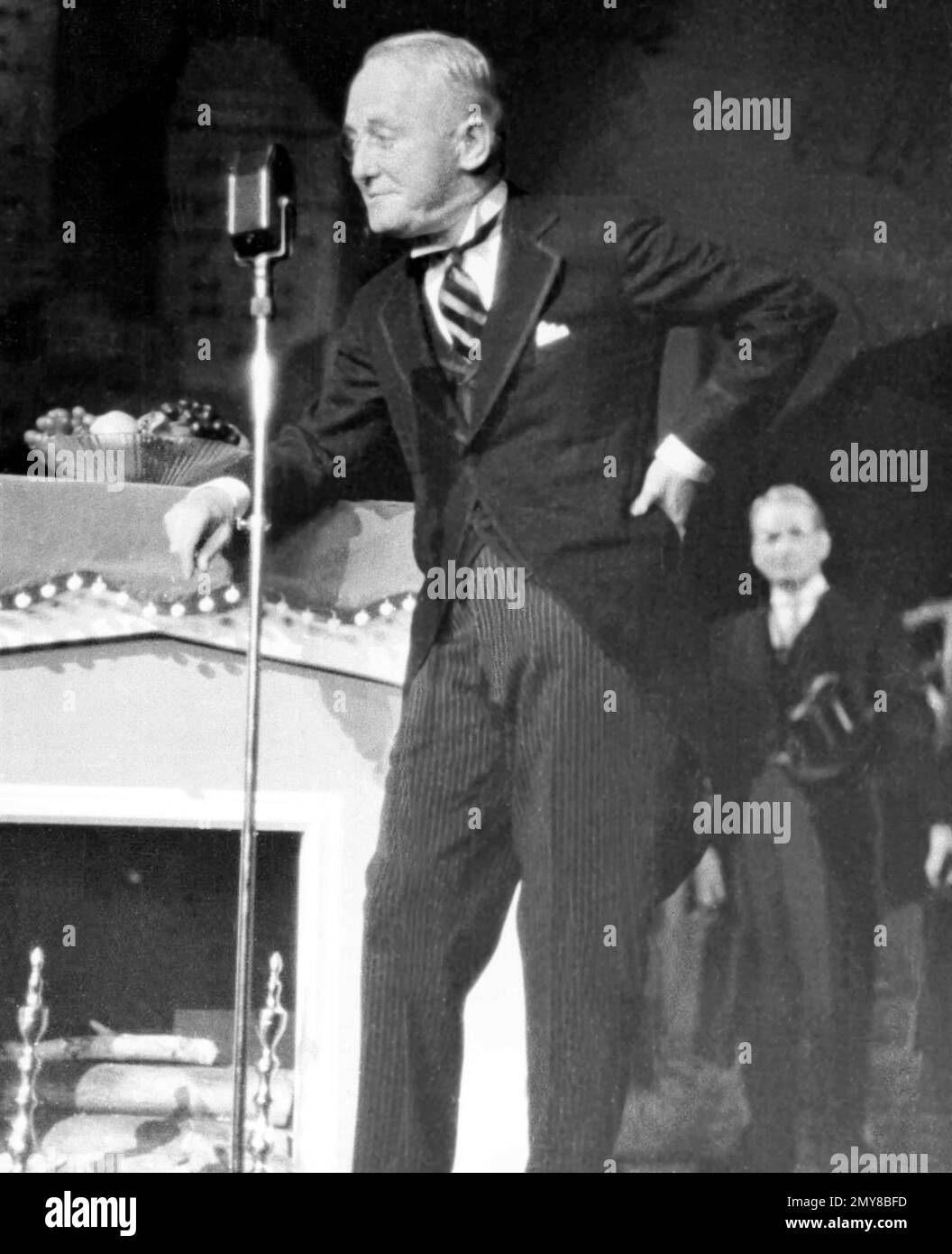 George M. Cohan portrays President Roosevelt in "I'd Rather Be Right ...