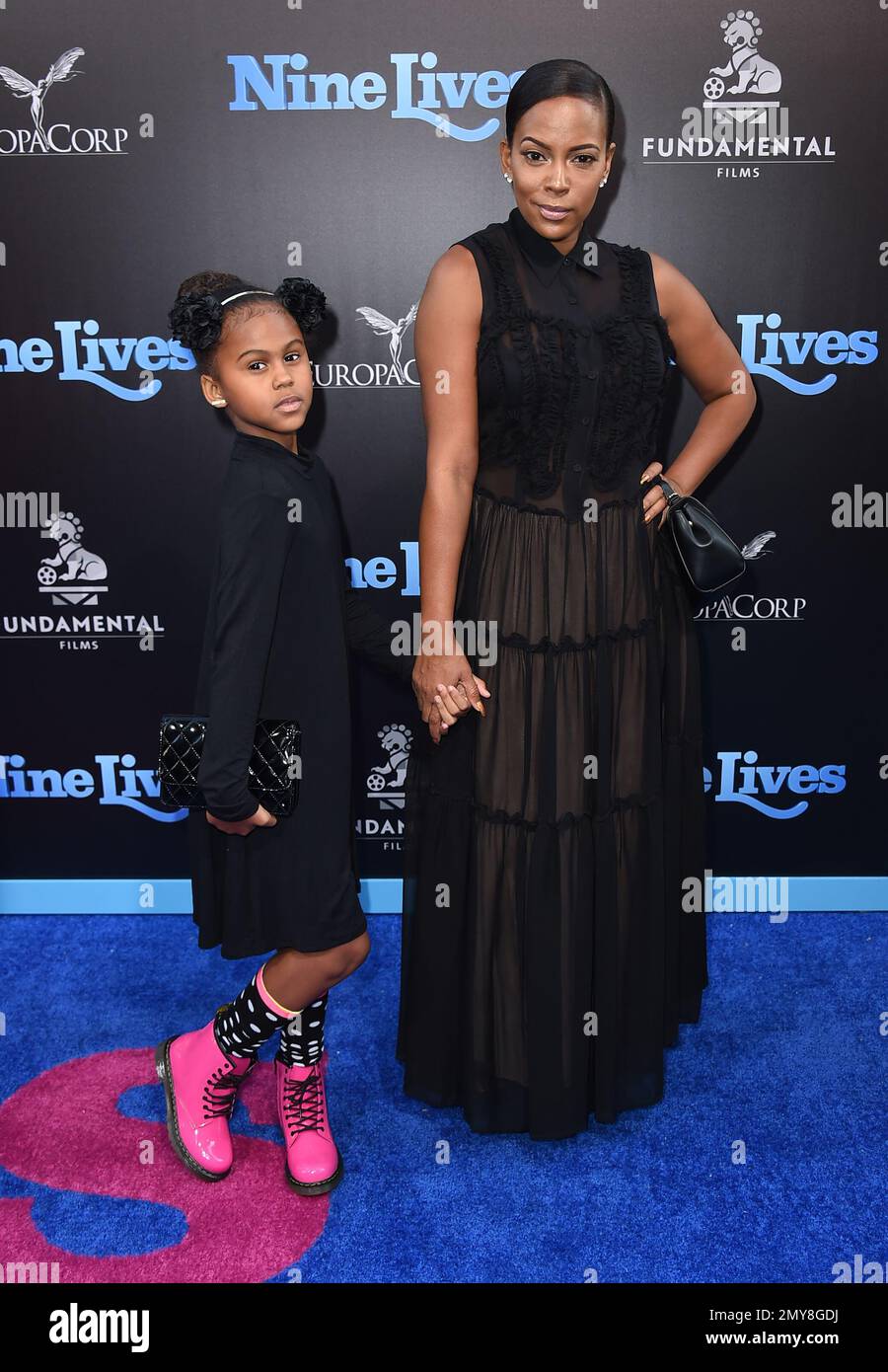 Kennedy Carter and Sundy Carter arrive at the LA premiere of "Nine ...