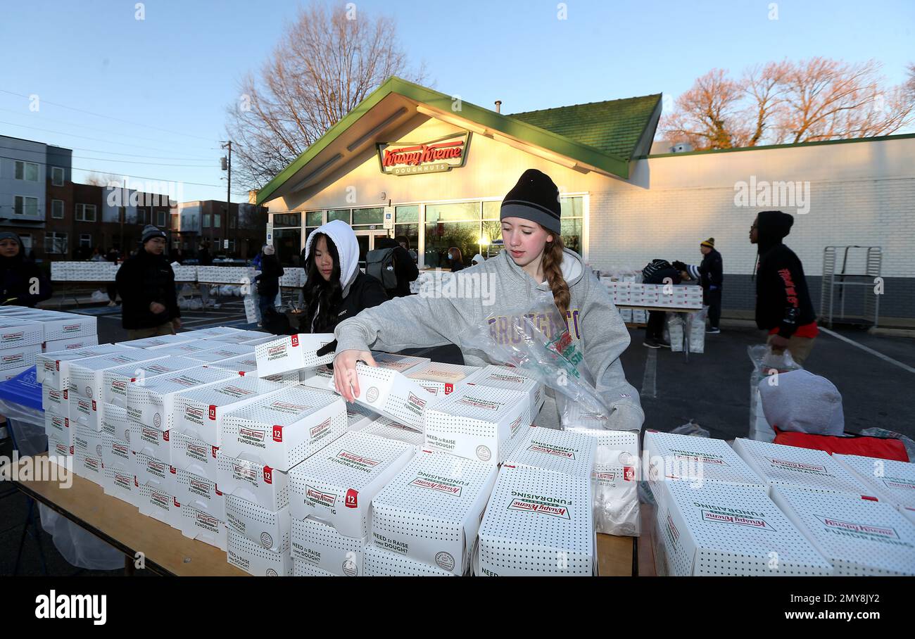 Raleigh, North Carolina, USA. 4th Feb, 2023. Volunteers prepare for ...