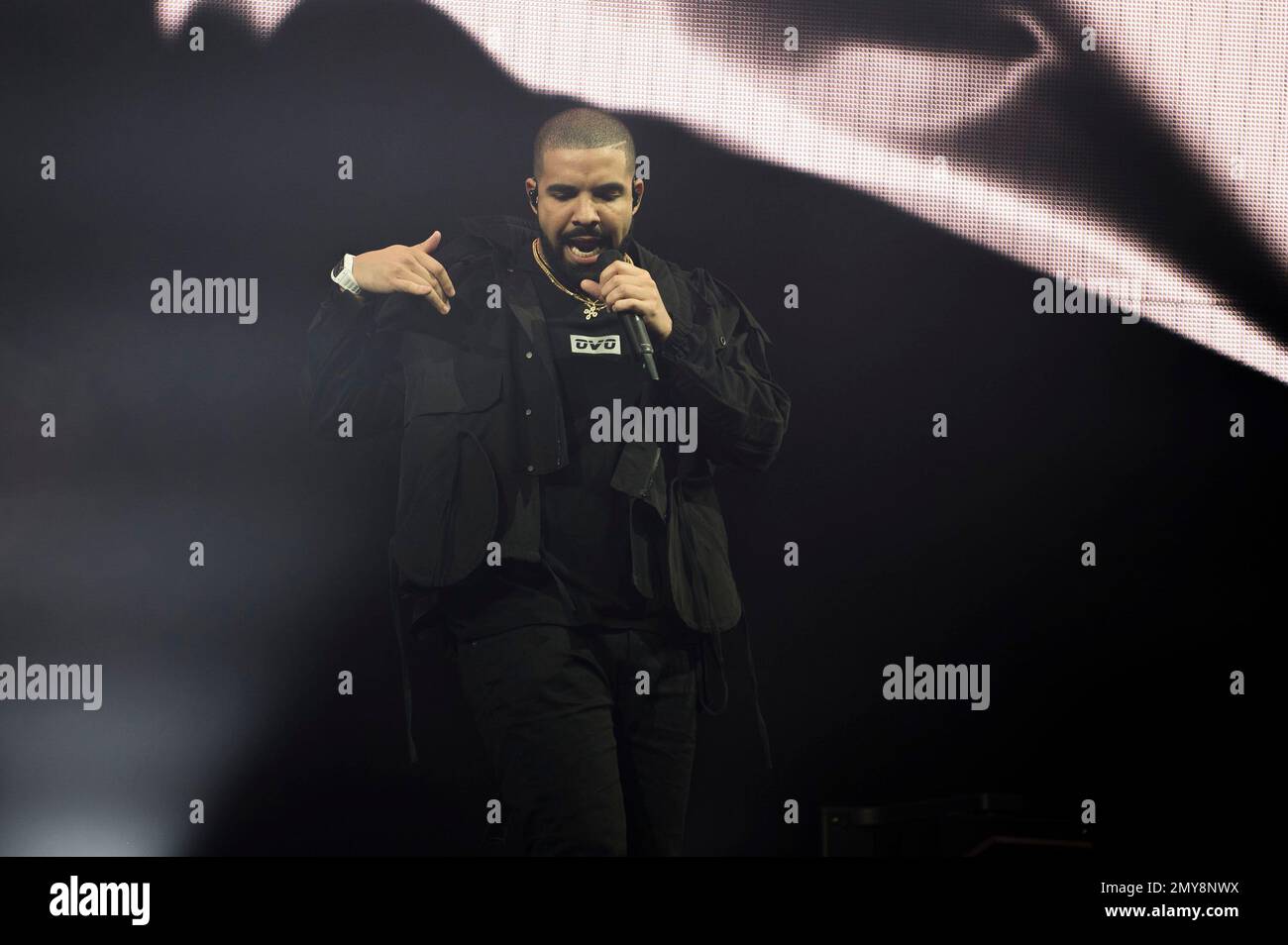 Drake performs on stage during the Summer Sixteen Tour on Sunday, July ...