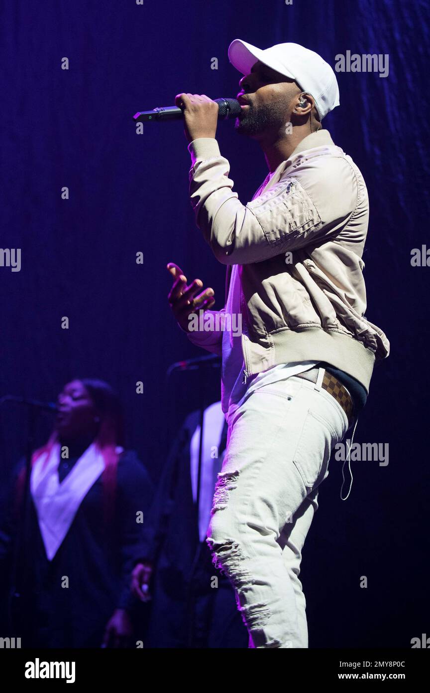 Daniel Daley of dvsn performs on stage during the Summer Sixteen Tour ...