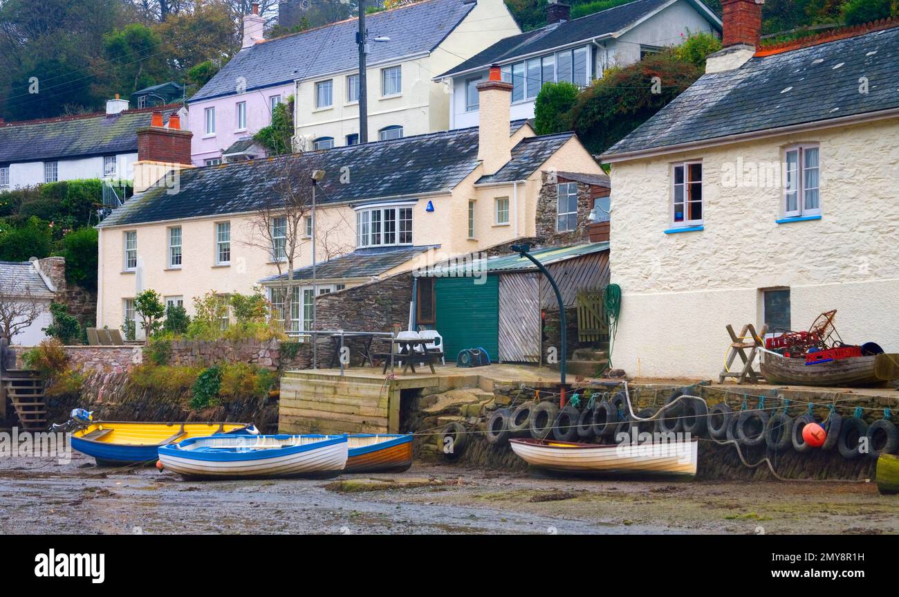 Noss Mayo village in south devon at low tide Stock Photo - Alamy