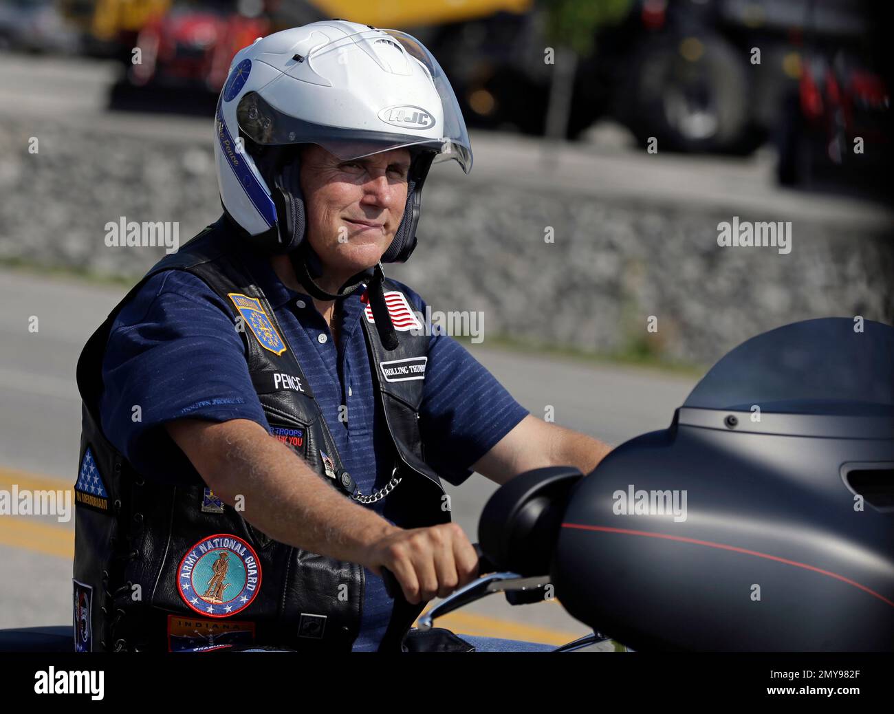 Republican vice presidential candidate, Indiana Gov. Mike Pence rides ...