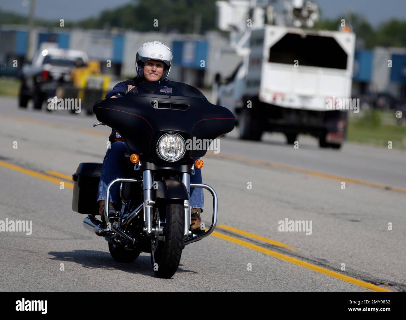 Republican vice presidential candidate, Indiana Gov. Mike Pence rides ...