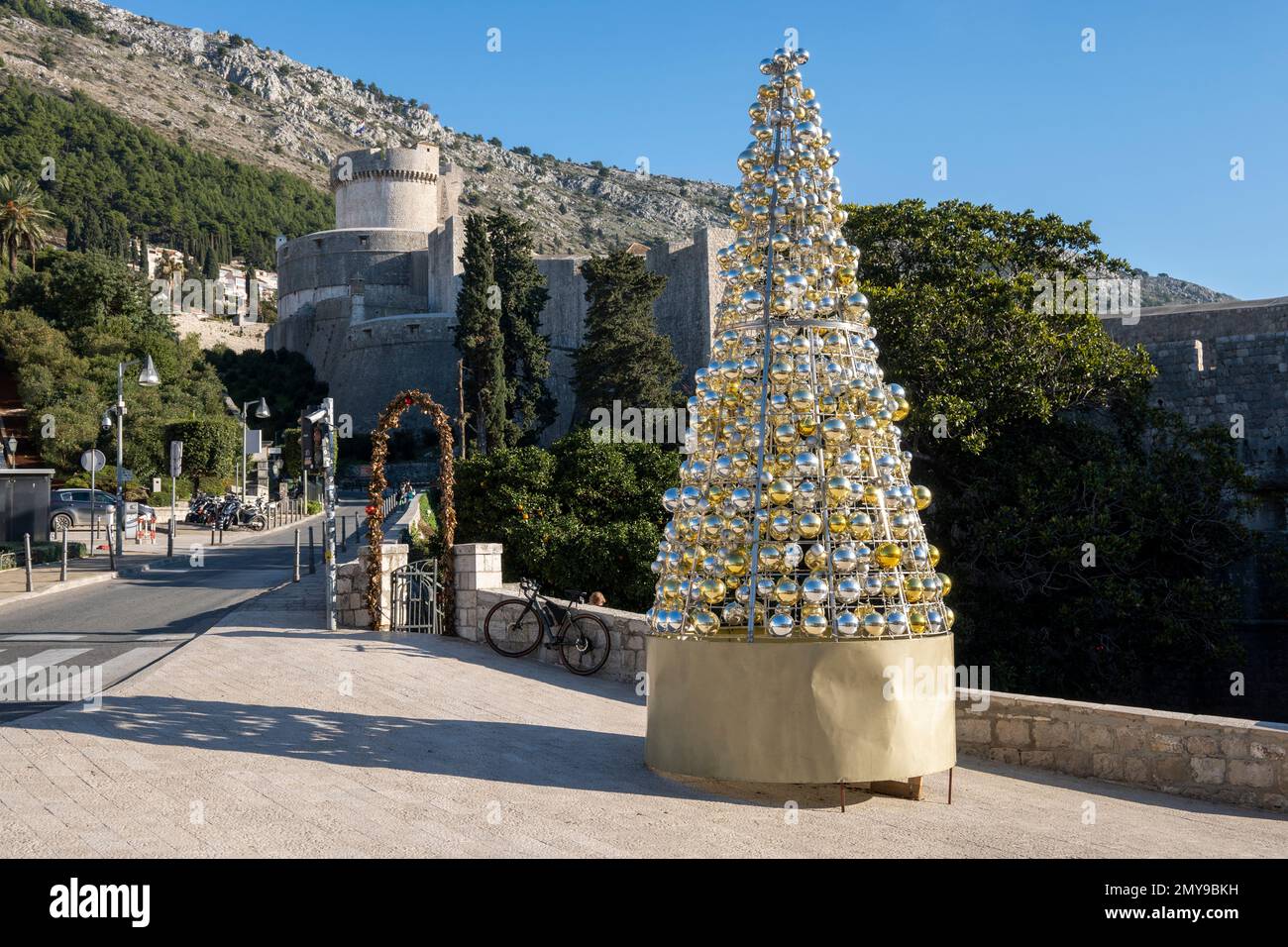 Dubrovnik, Croatia-January 6th, 2023: Christmas tree outside Dubrovnik ...