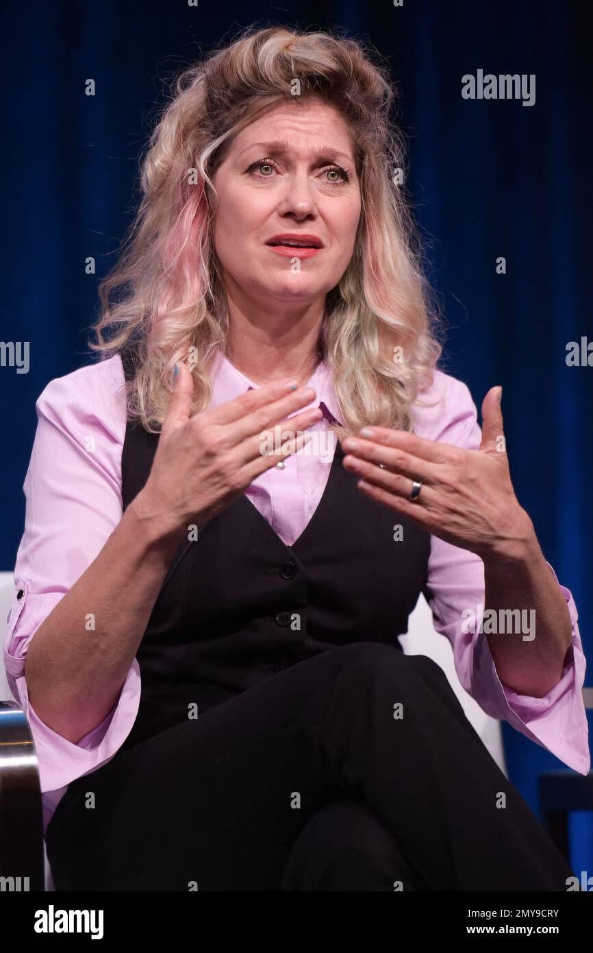 Leslie Carrara-Rudolph participate in the "Splash and Bubbles" panel ...