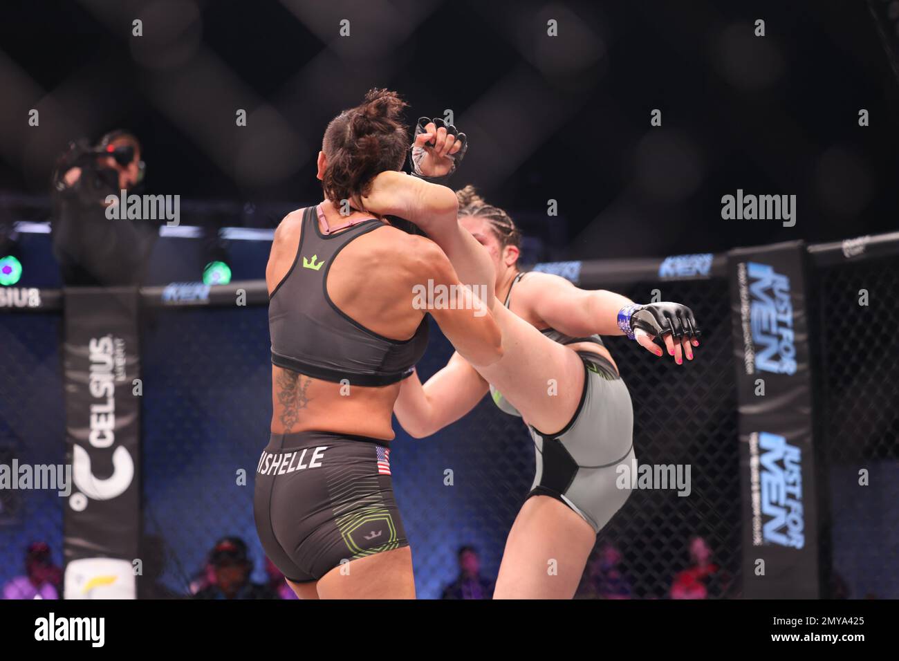 ORLANDO, FL - February 3: Evelyn Martins lands a high kick during week ...