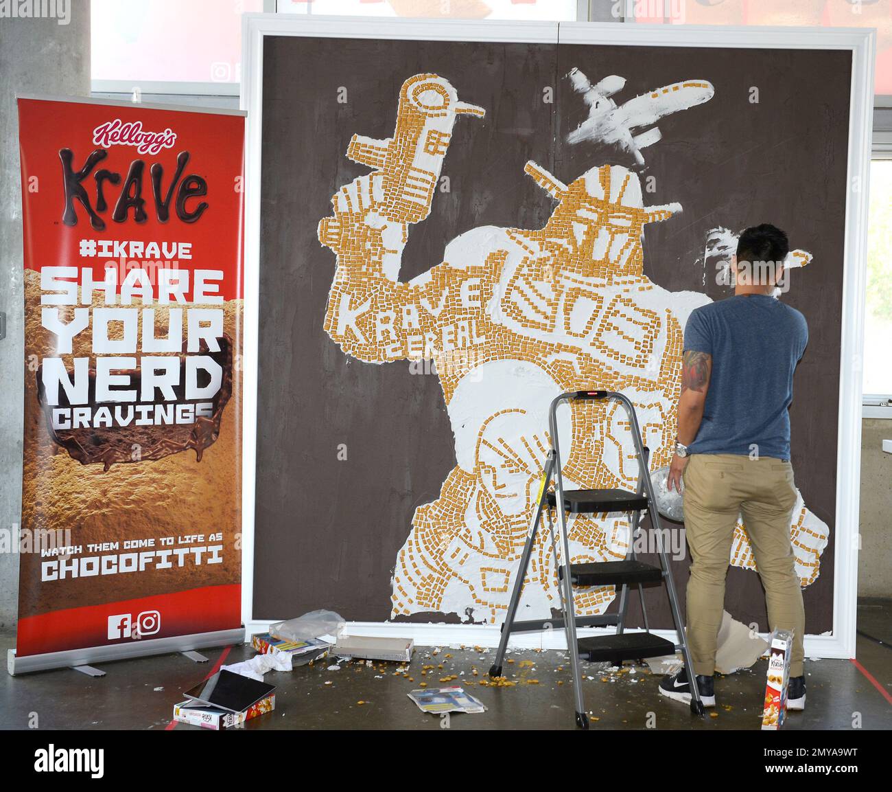 Comic illustrator Francis Manapul spent his morning creating chocolate ...