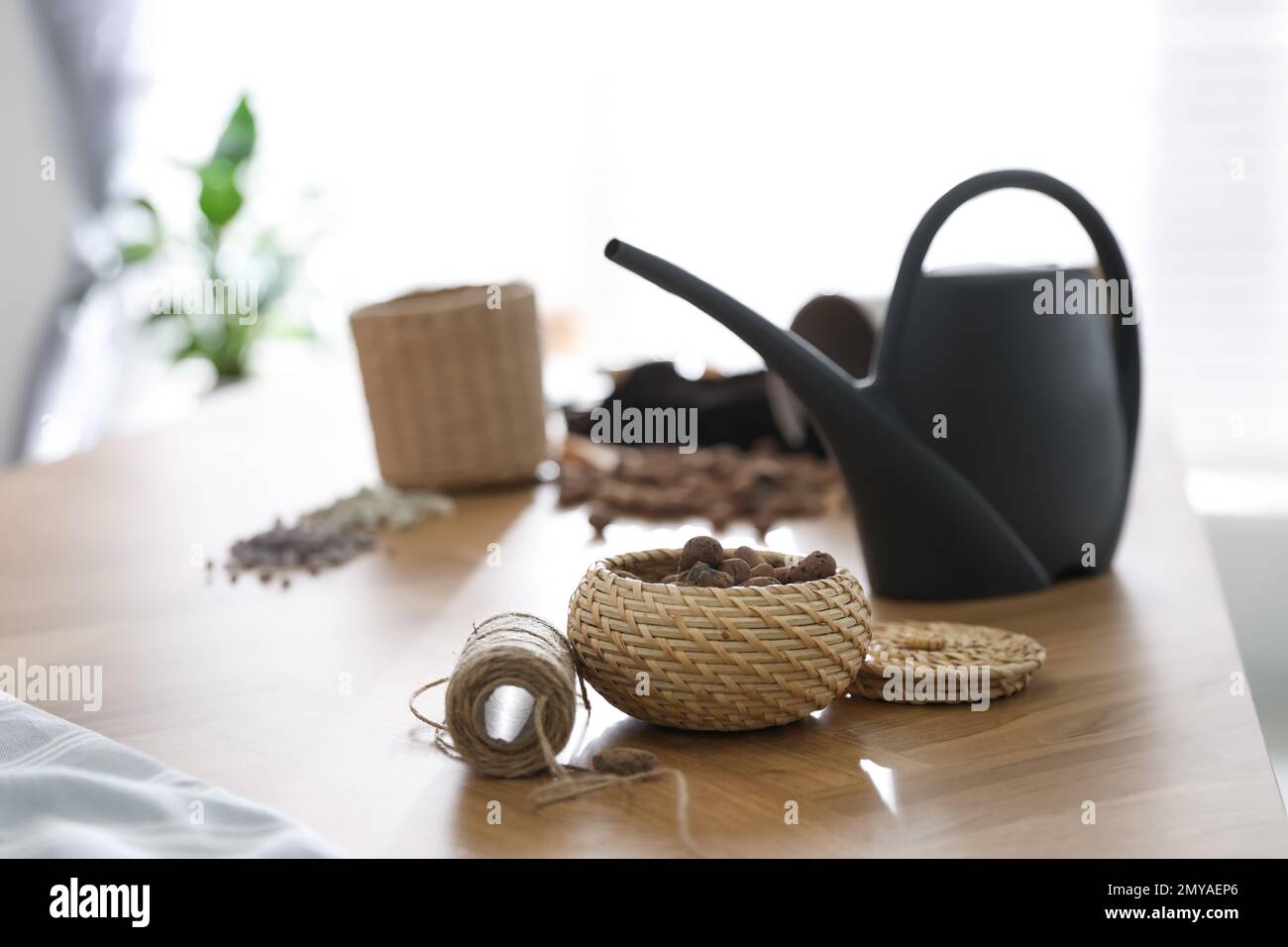 Expanded rope hi-res stock photography and images - Alamy