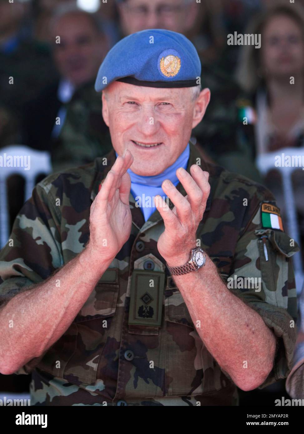 Newly-appointed Head of Mission and Force Commander of the United Nations Interim Force in ...