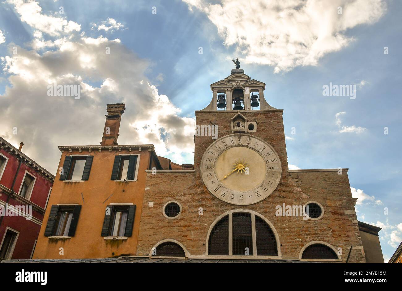 15th century clock hi-res stock photography and images - Alamy