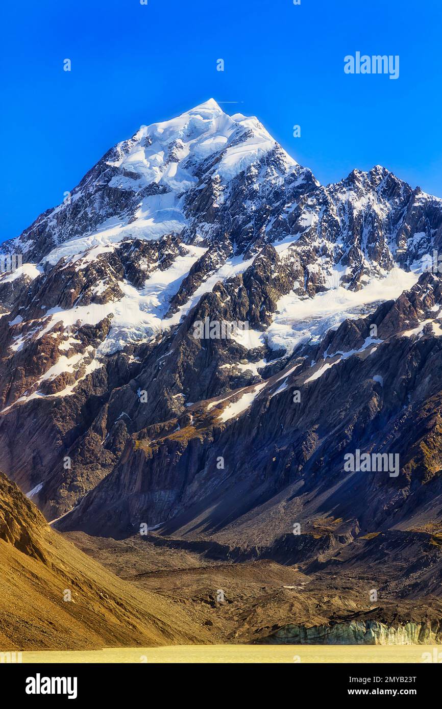 Scenic colourful peak of Mt Cook in New Zealand mountains over Hooker ...