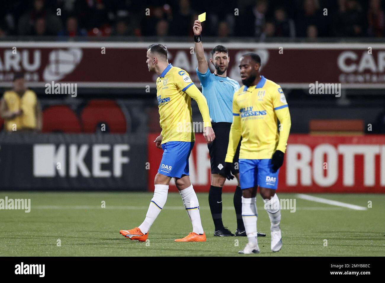 ROTTERDAM - (l-r), Mats Seuntjens of RKC Waalwijk, Referee Marc Nagtegaal during the Dutch ...