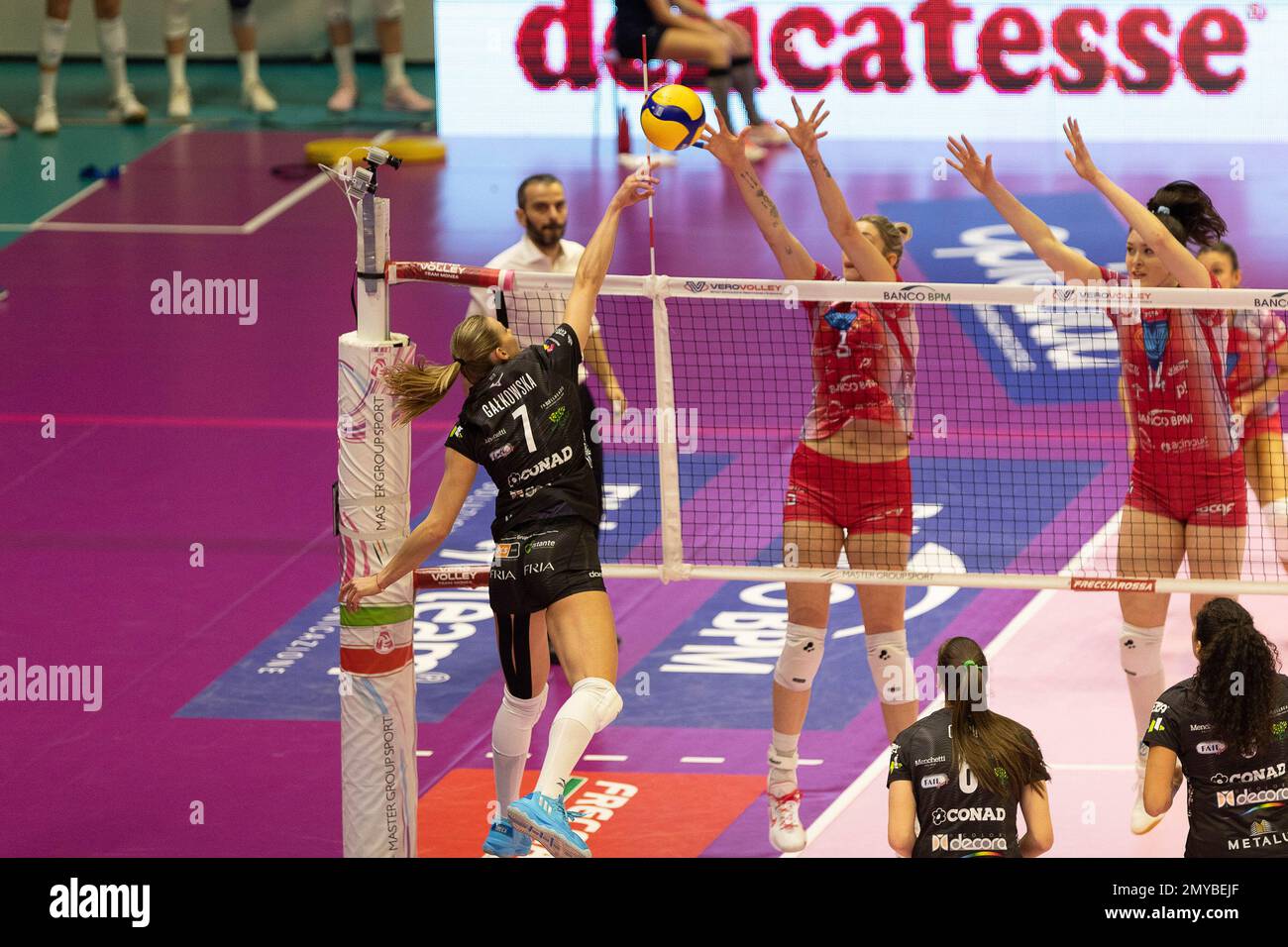 Spike of Stephanie Samedy (Perugia Volley Stock Photo - Alamy