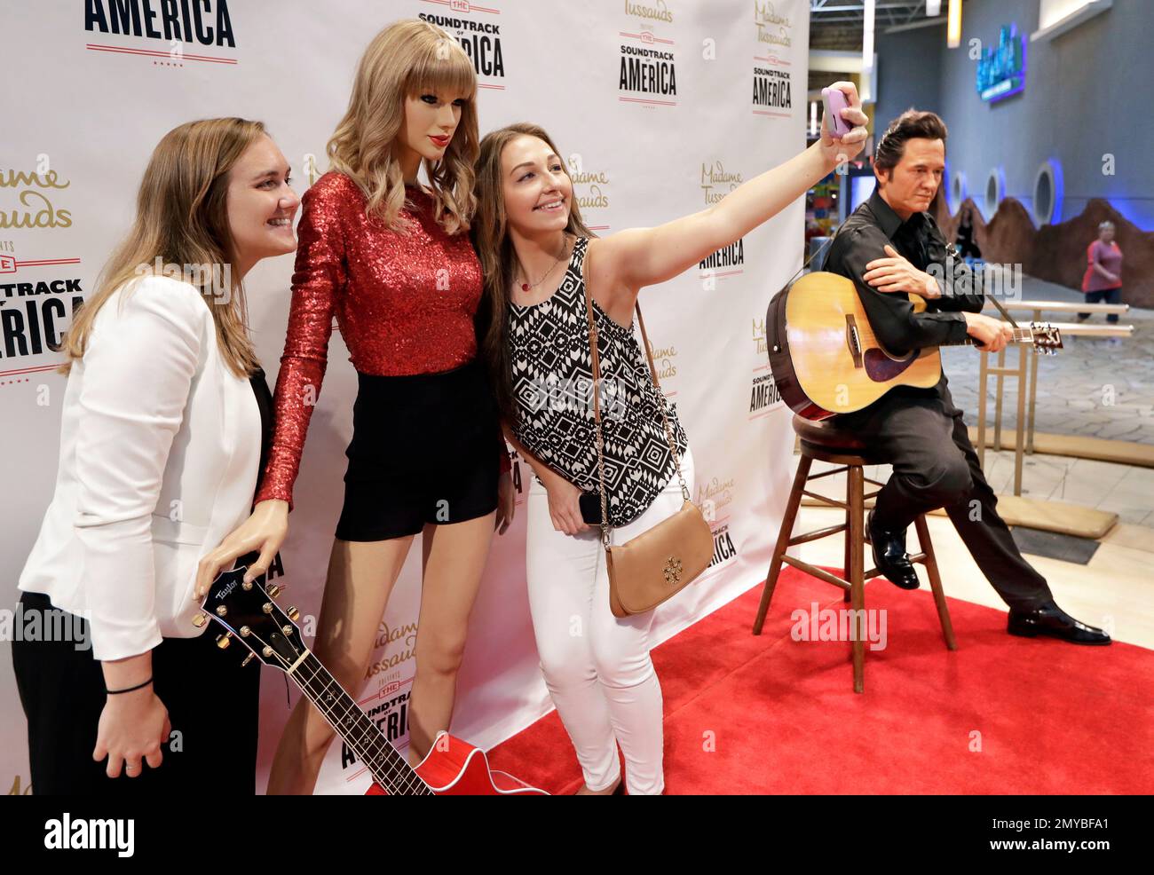 Anna Lee Crenshaw, left, and Anna Lee Gordon pose for a photo with a ...