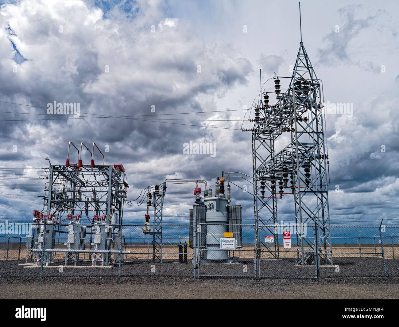 The Delight electrical substation near Lind, Washington, USA Stock ...