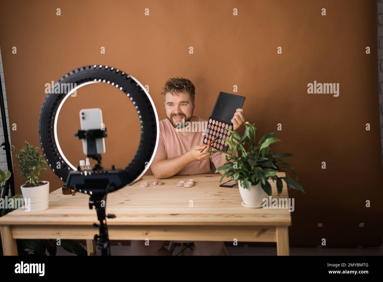 Beauty influencer male hi-res stock photography and images - Alamy