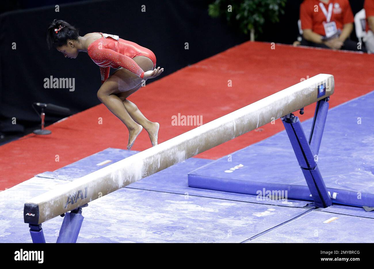 Simone Biles falls off the balance beam during the women's U.S. Olympic ...