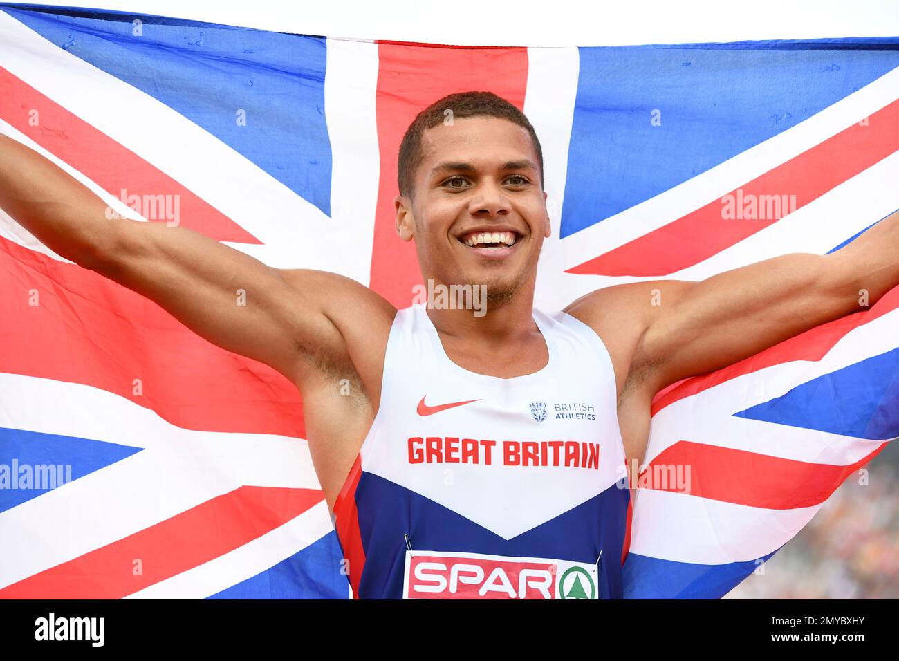 Britain's Elliot Giles celebrates after winning the bronze in the men's ...