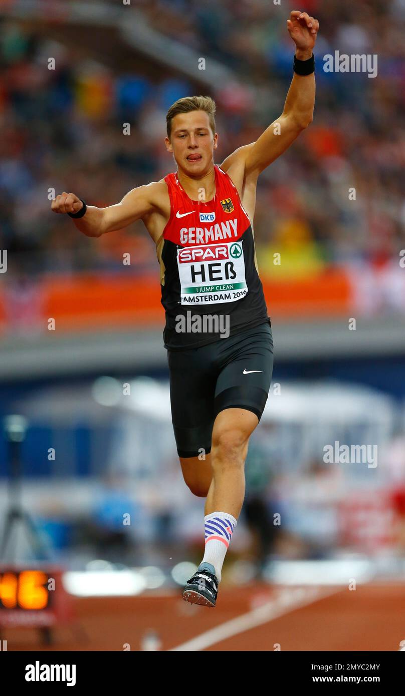Germany's gold medal winner Max Hess makes an attempt in the men's ...