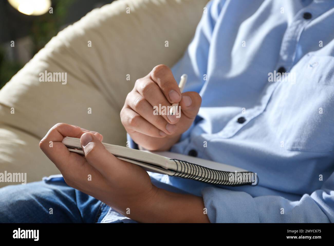 Working man drawing color hi-res stock photography and images - Alamy