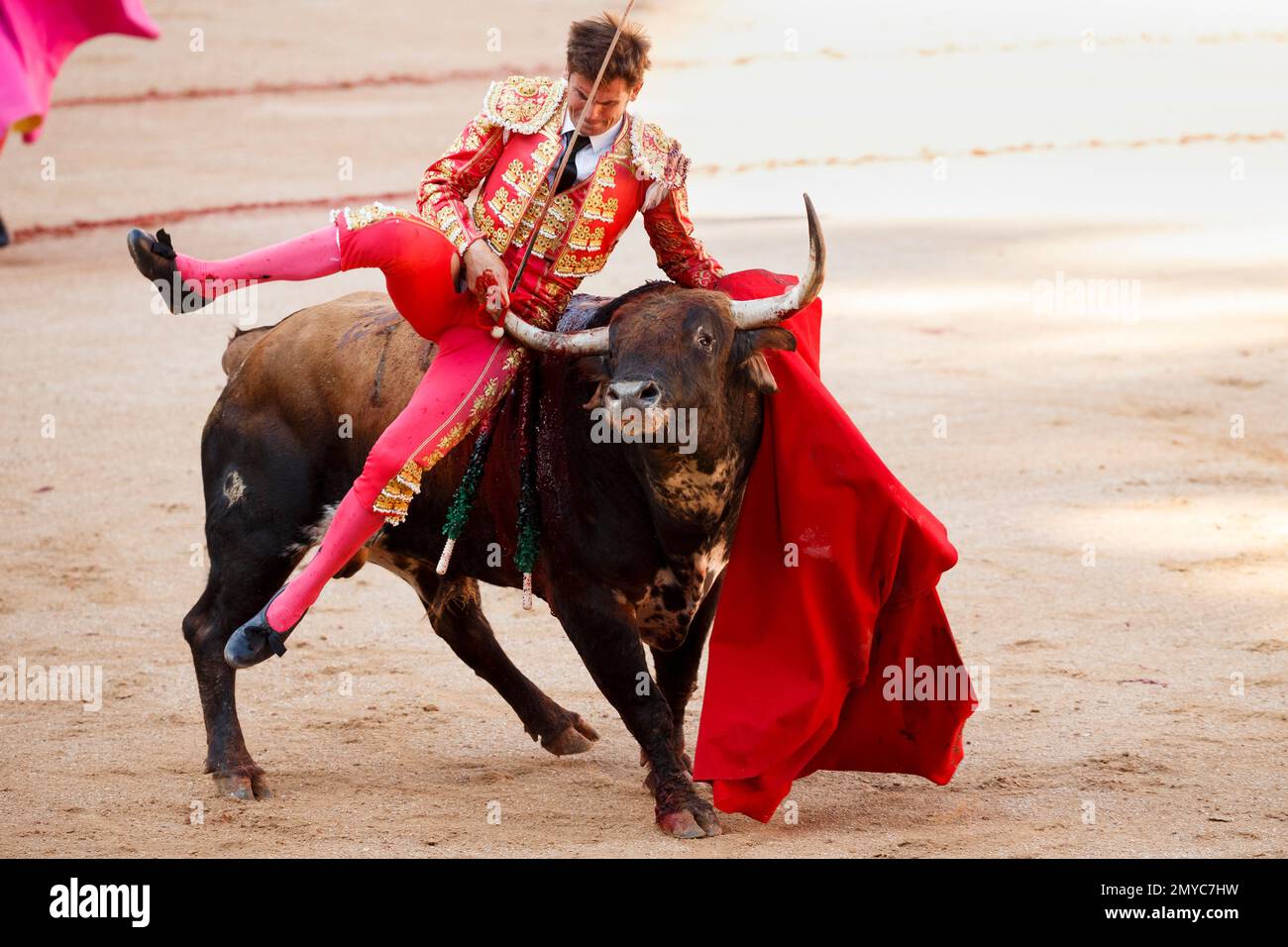Spanish bullfighter Eugenio de Mora gets his trousers pierced by the ...