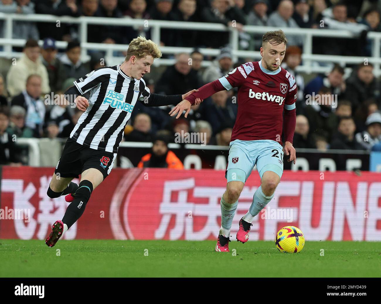 Nigel bowen hi-res stock photography and images - Alamy