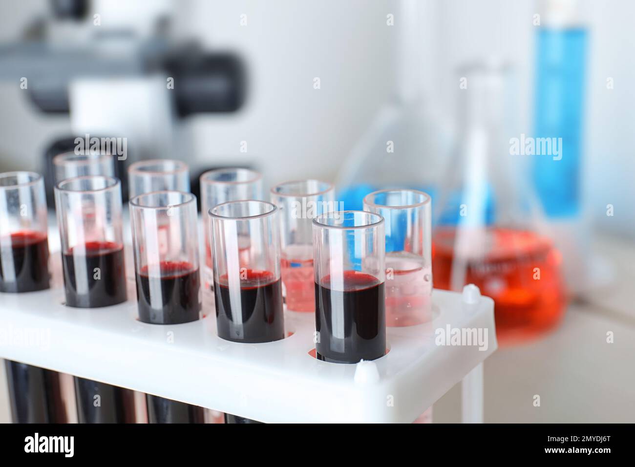 Diagnostic lab rack hi-res stock photography and images - Alamy