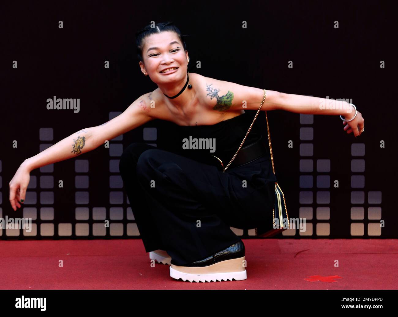Chinese singer Su Yunying poses for press at the 27th Golden Melody ...