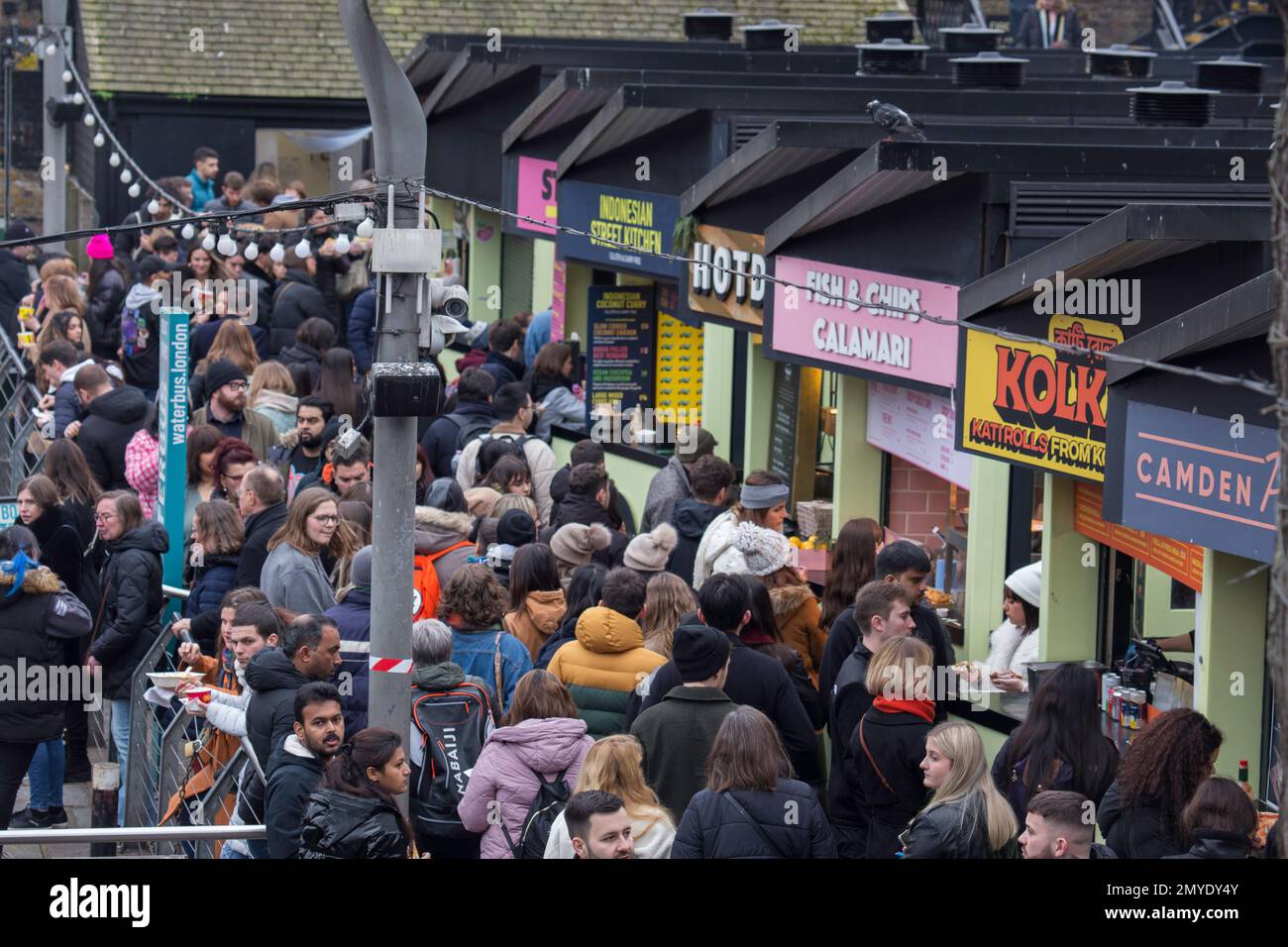 Crowd enjoying holiday market hi-res stock photography and images - Alamy