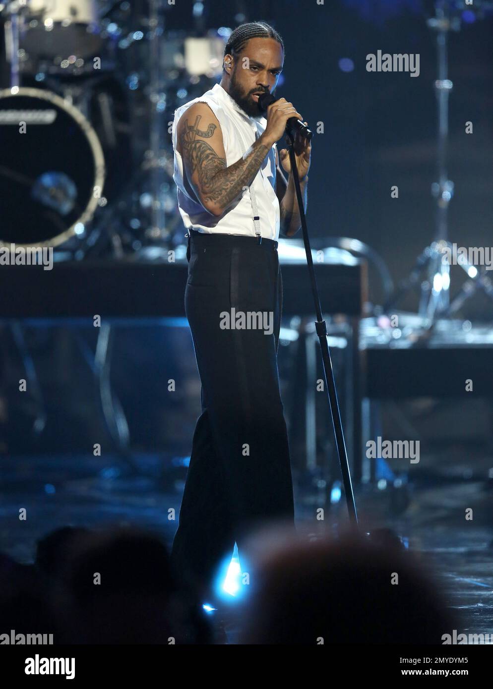 Bilal perform “The Beautiful Ones” during a tribute to Prince at the ...