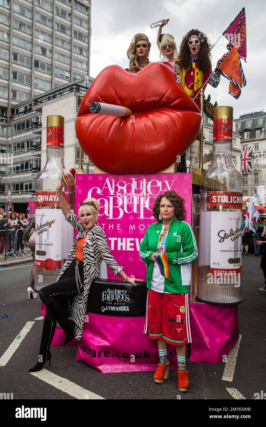 Actresses Joanna Lumley and Jennifer Saunders pose for photographers ...